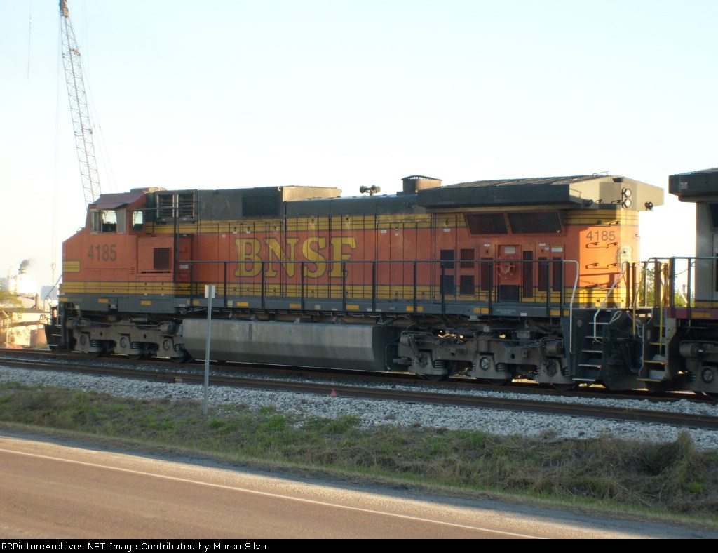 BNSF 4185